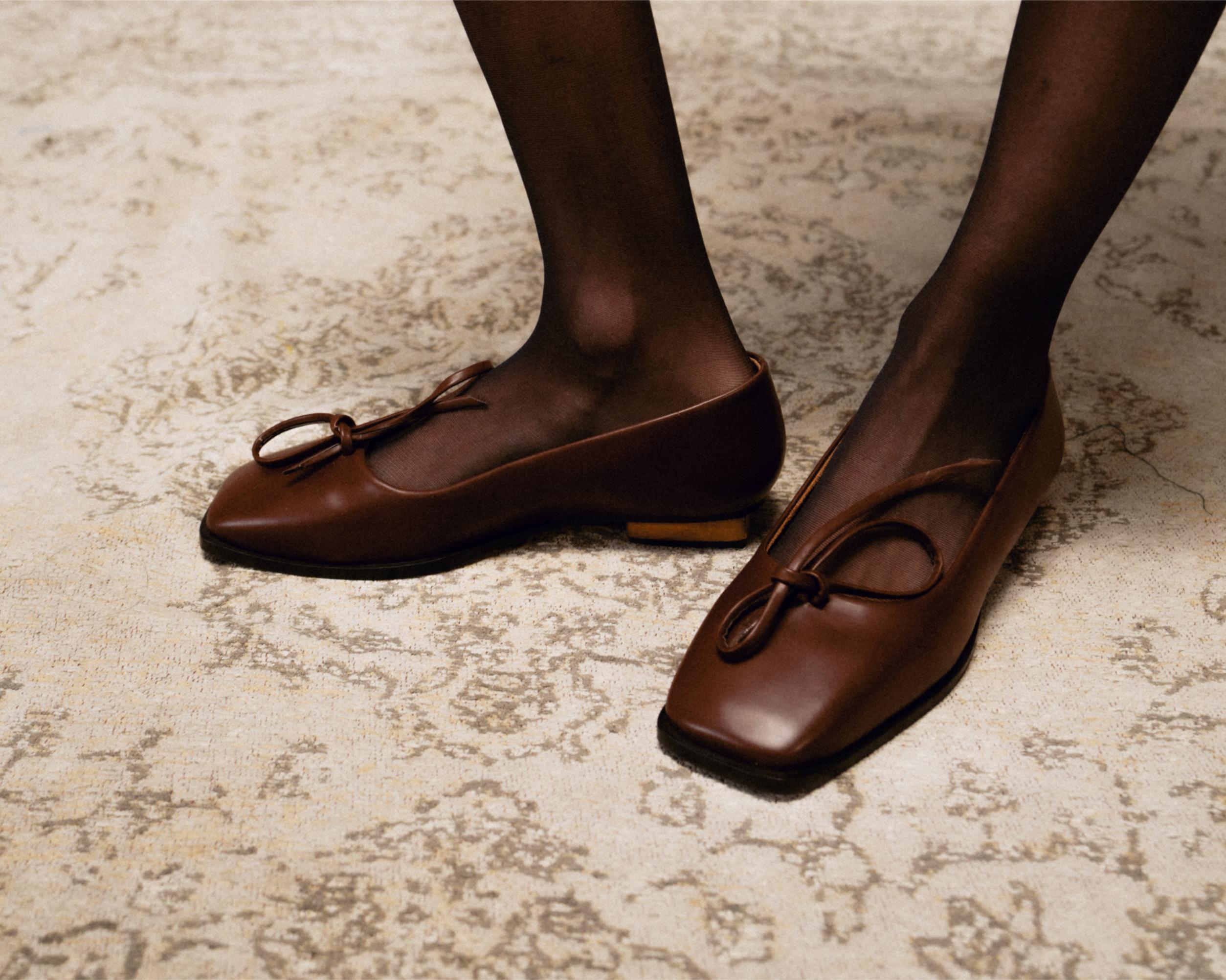 Cinnamon Vegan Leather with Teak Wood Heel
